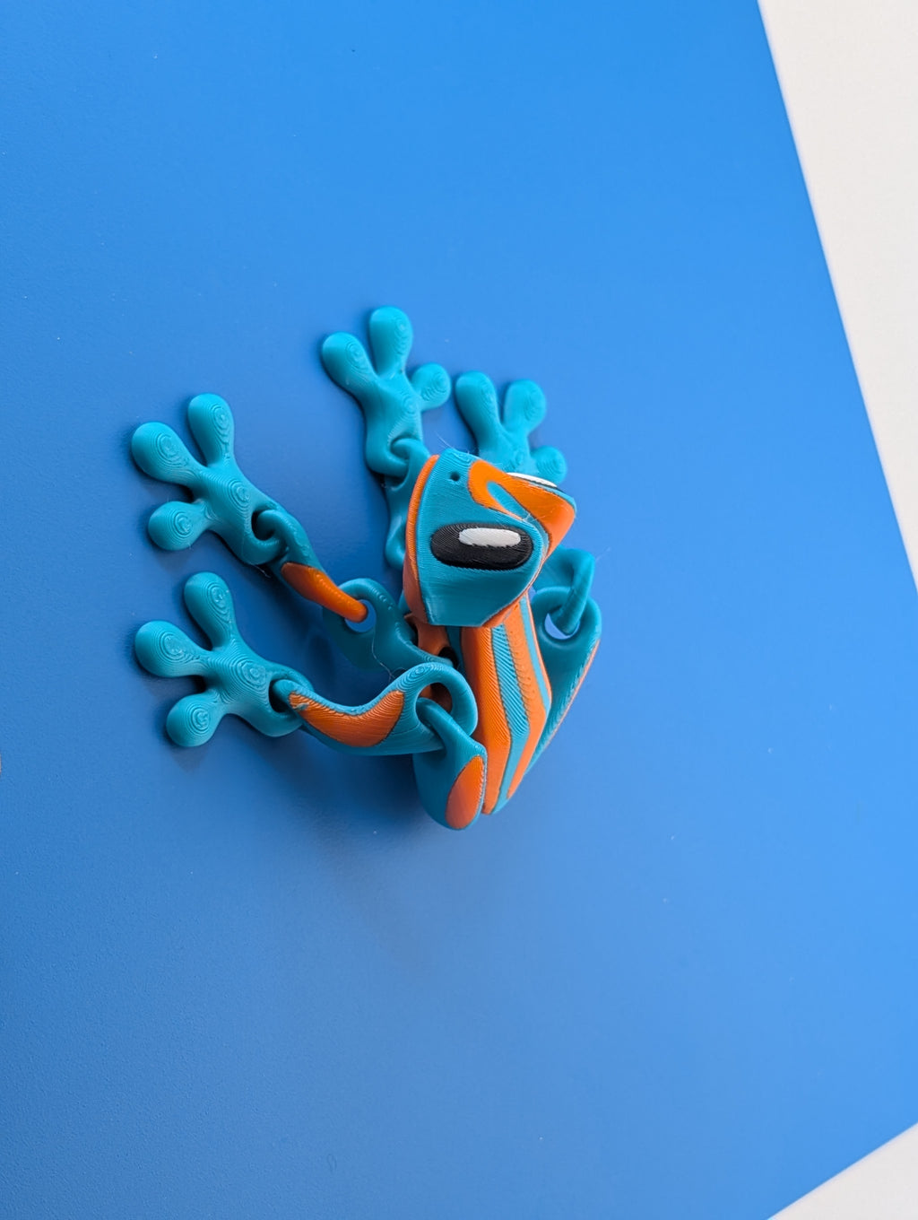 Magnetic Fidget Frog – Supercharged Stick, Flip, Fidget Fun! – RoadRunner3D
